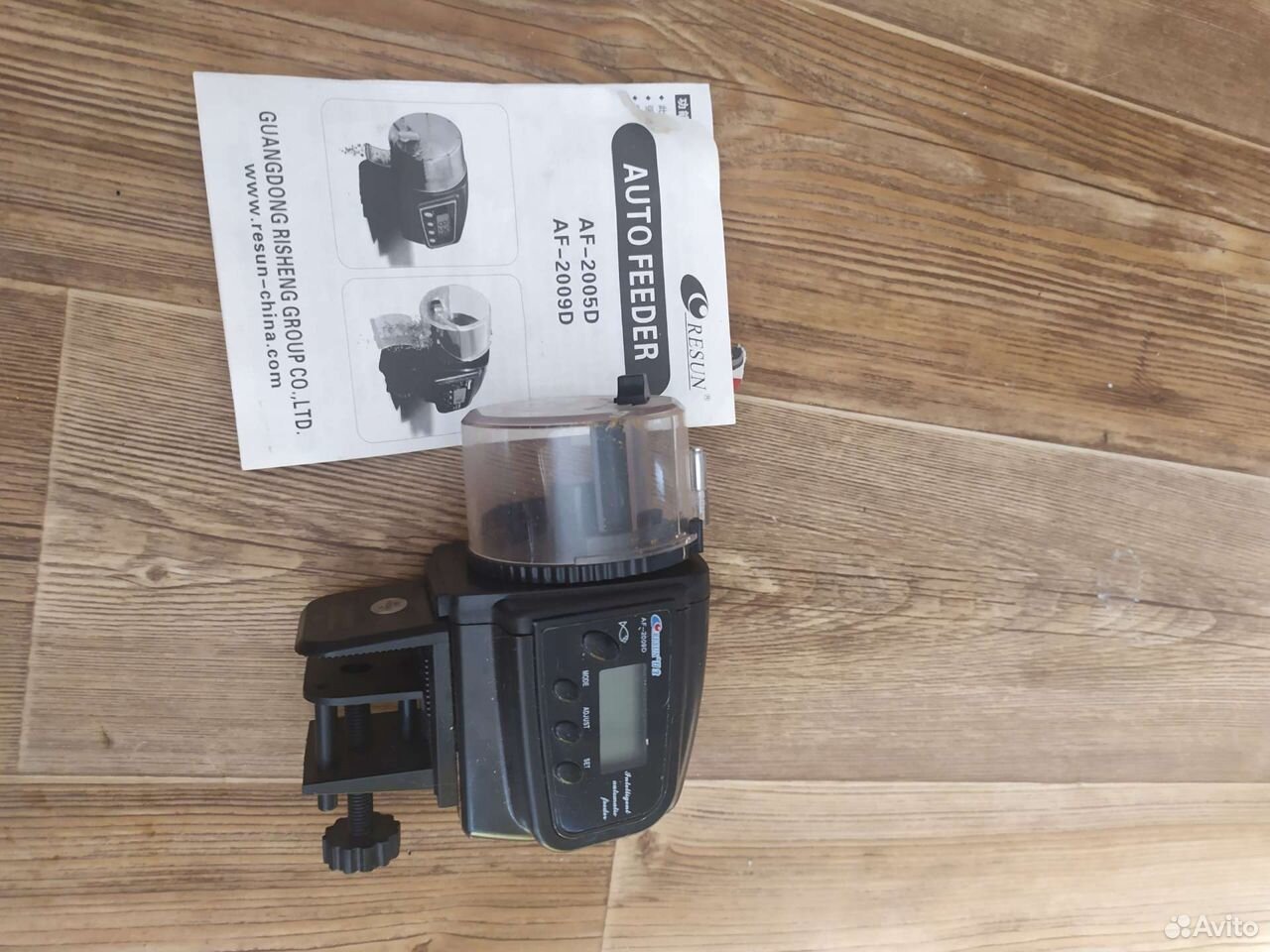 Автокормушка для рыб/рептилий с ЖК дисплеем