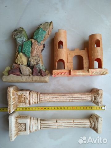 Декор и пластиковые растения для аквариума