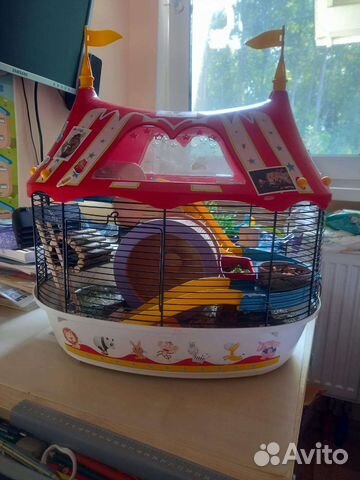 Хомяк с клеткой