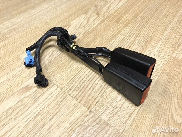 Замок ремня безопасности задний Mercedes W222 купить в Москве ...